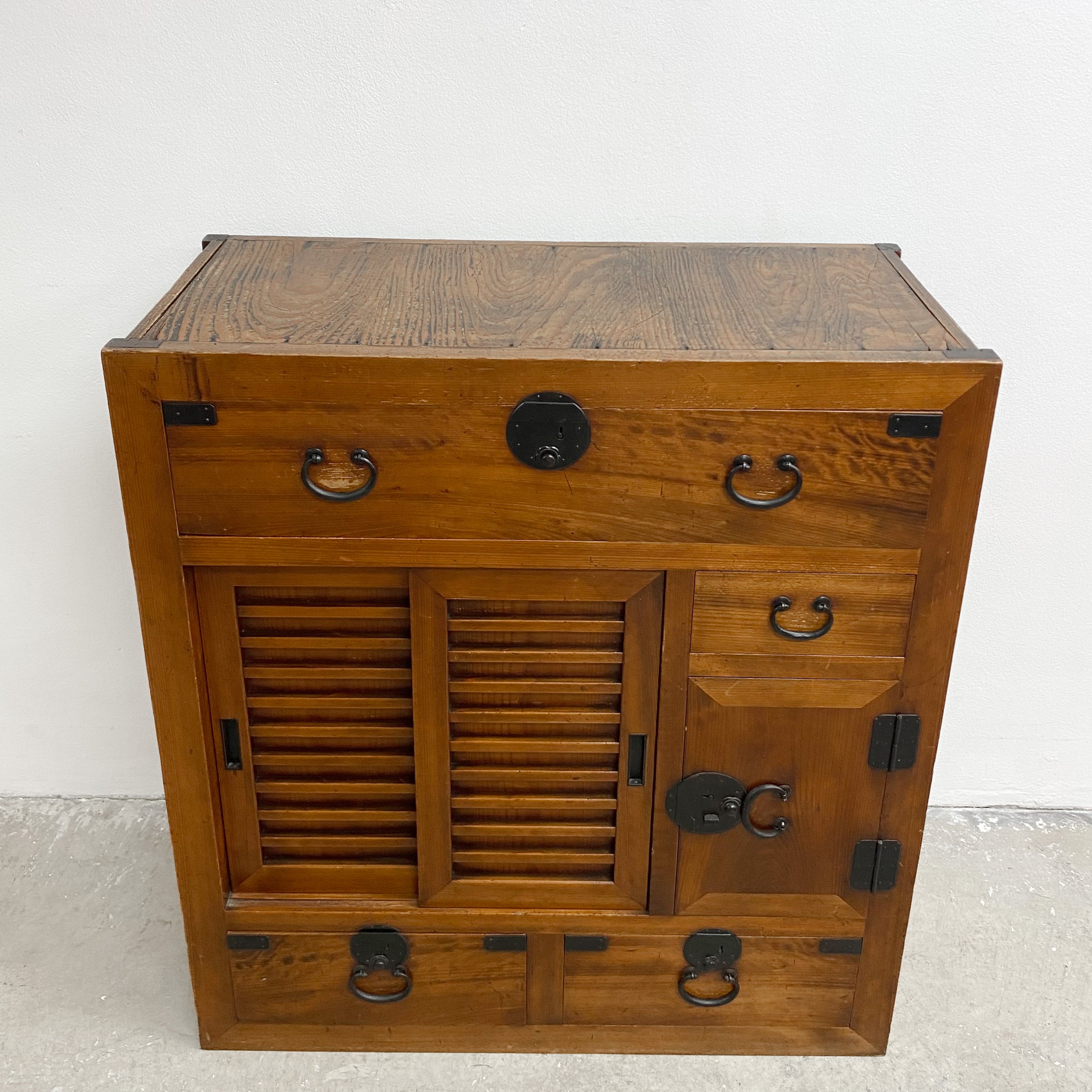 Vintage One piece Japanese Compact Tansu Chest Drawers With Keys– The ...