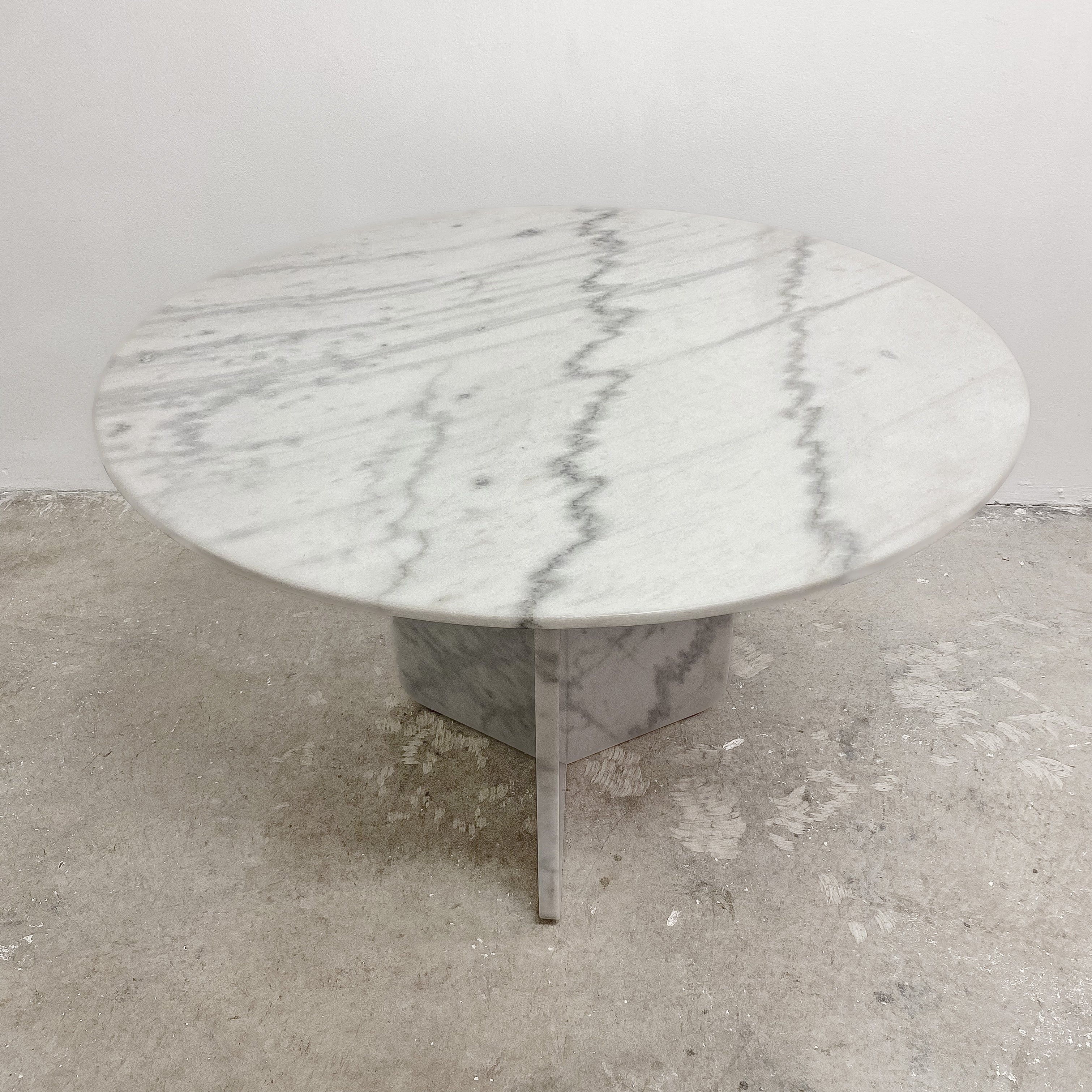 Round Marble Dining Table On Tri Shaped Marble Base– The Design Ark