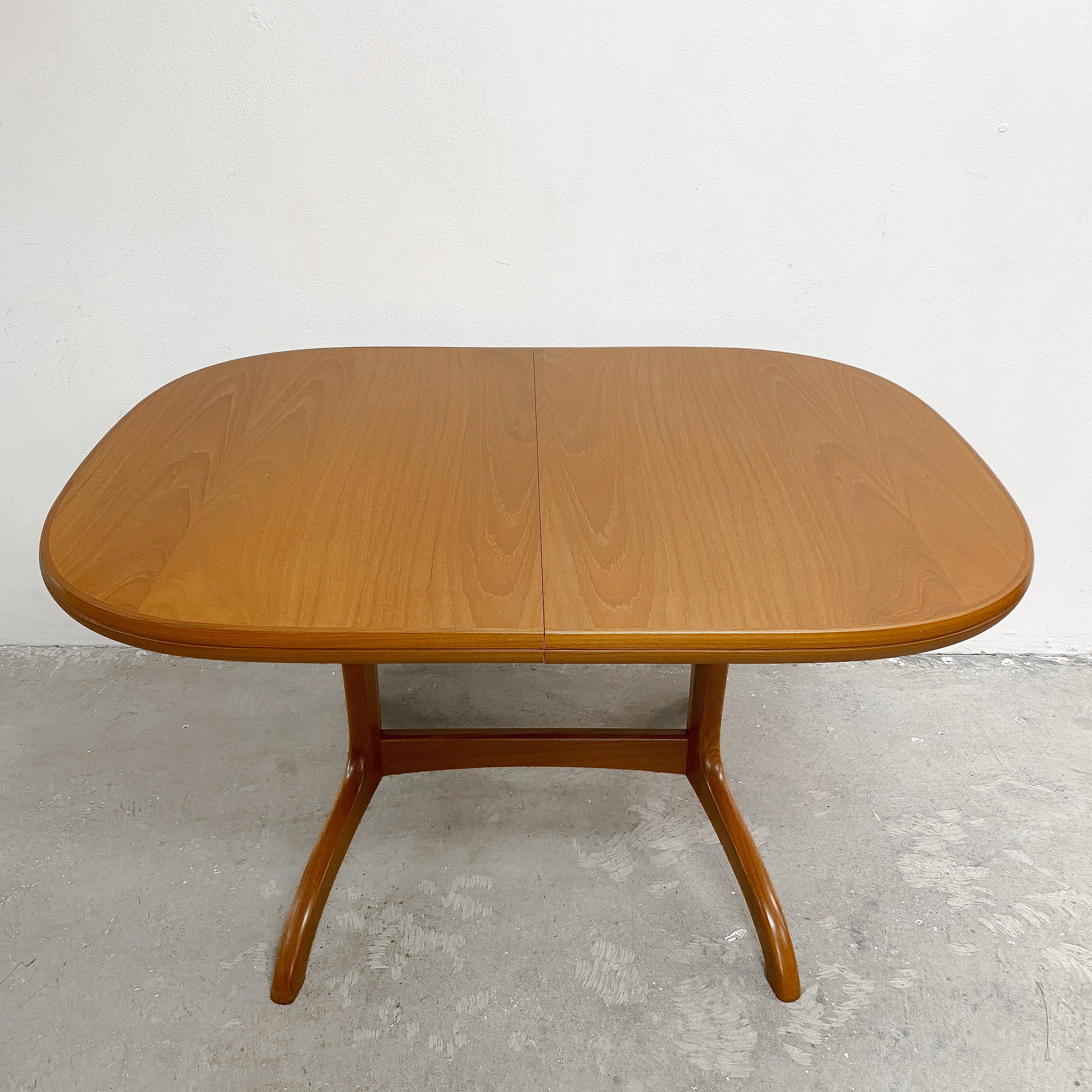 Mid Century Chiswell Extension Dining Table - Restored– The Design Ark