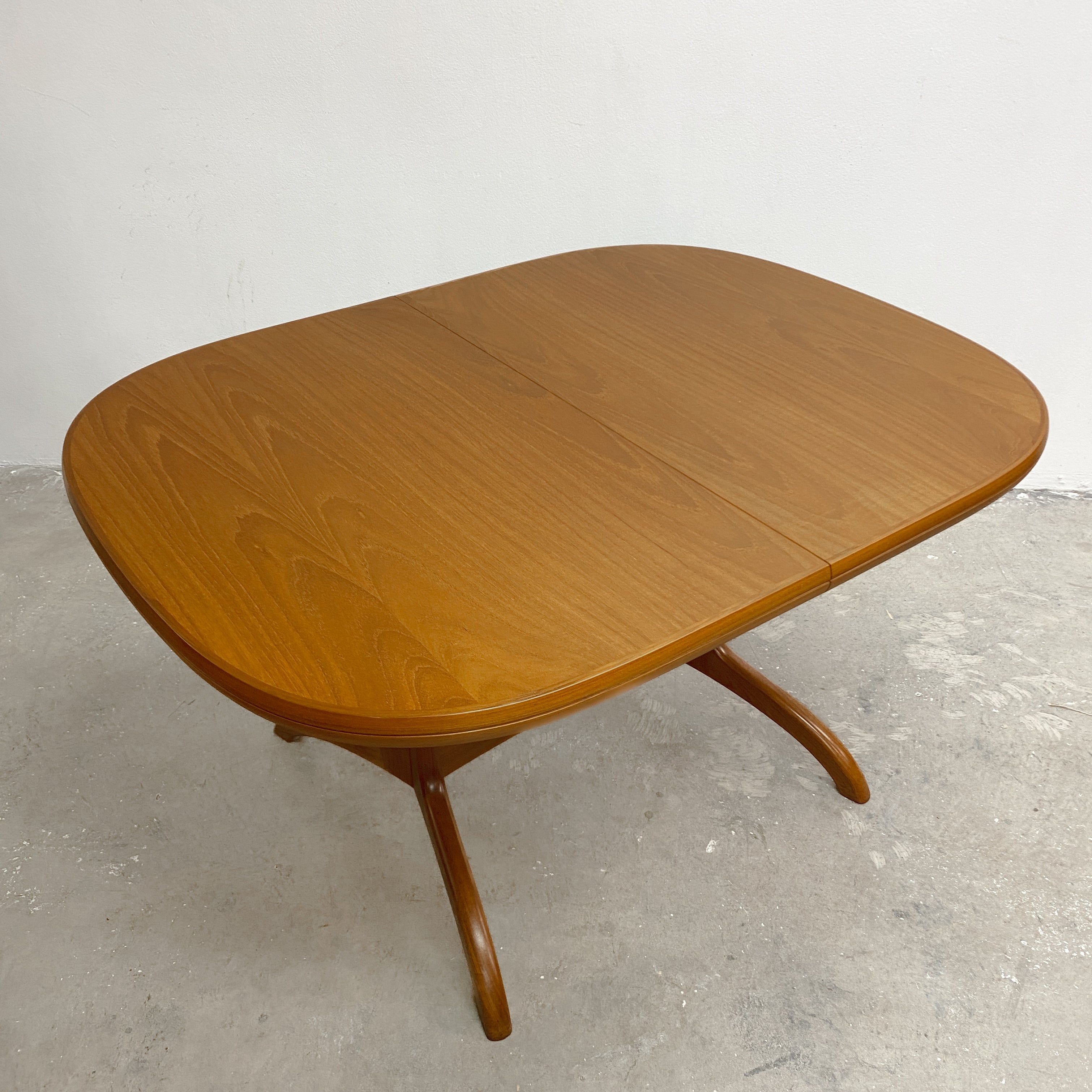 Mid Century Chiswell Extension Dining Table - Restored– The Design Ark