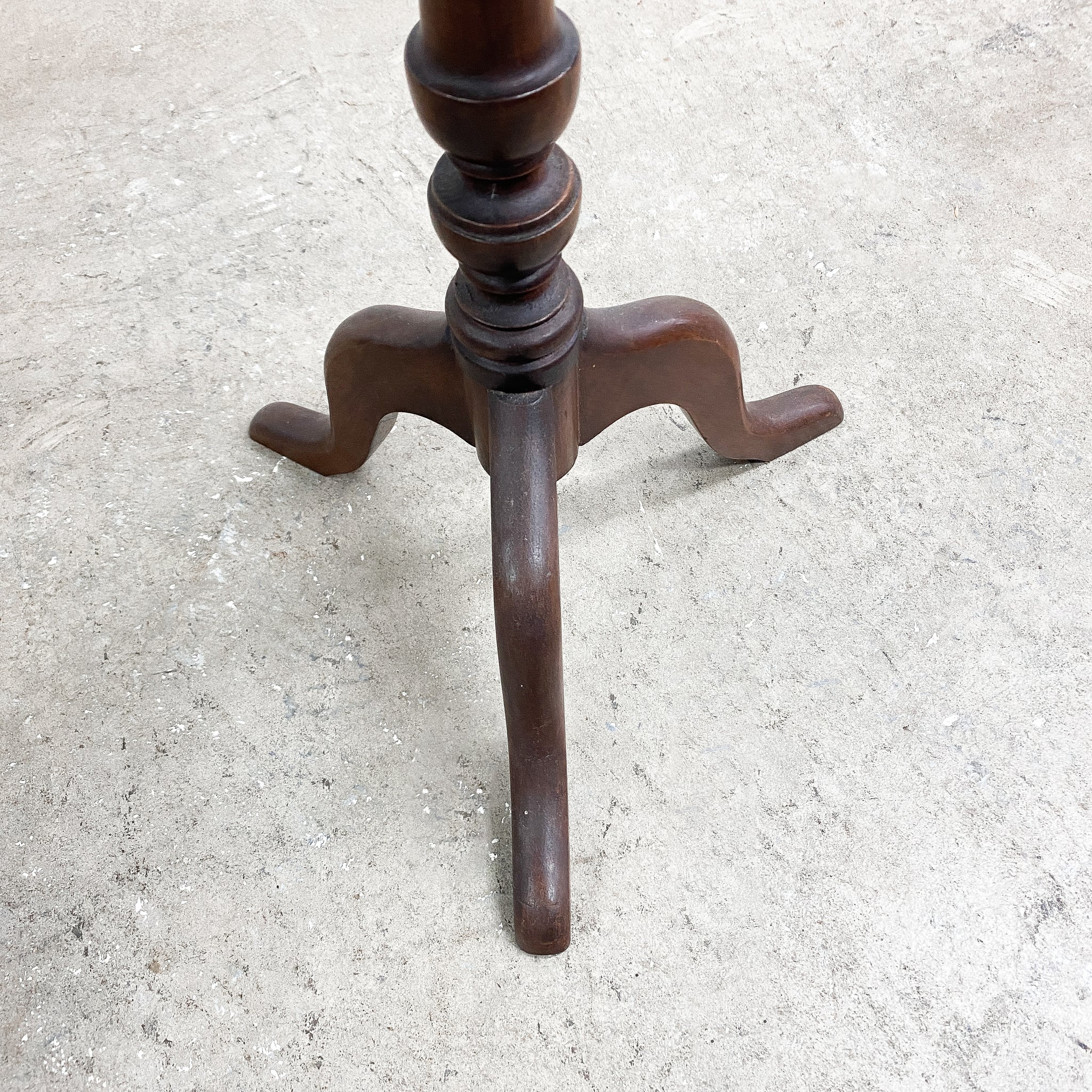 Pair Of Antique Australian Cedar Occasional Side Tables– The Design Ark