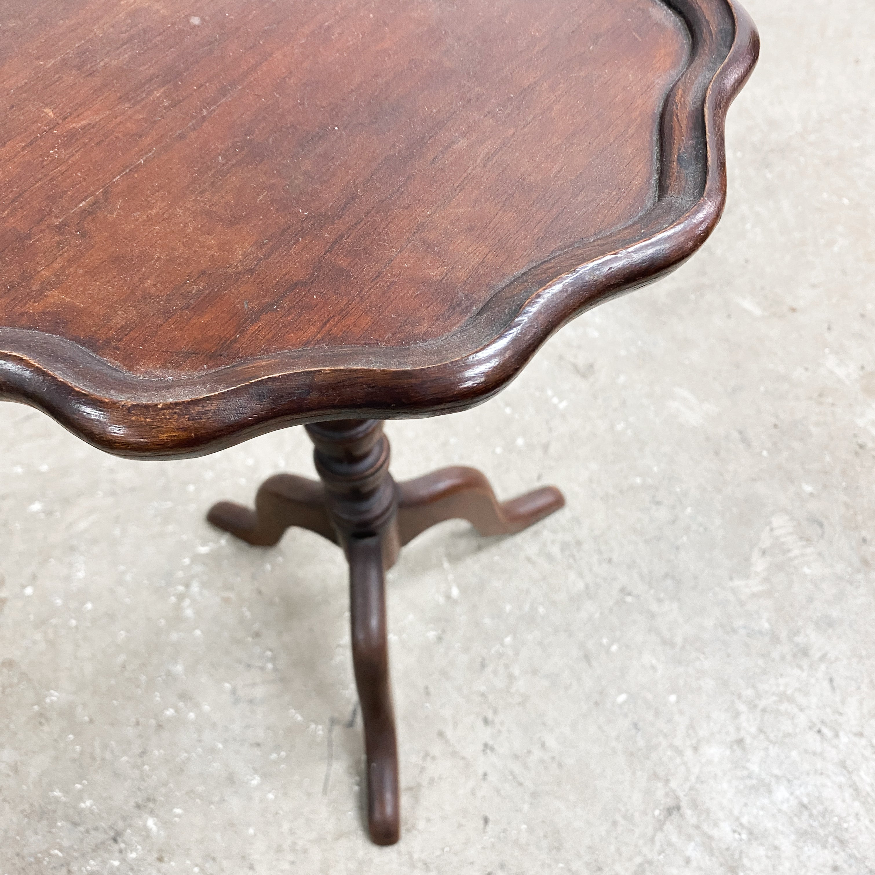 Pair Of Antique Australian Cedar Occasional Side Tables– The Design Ark