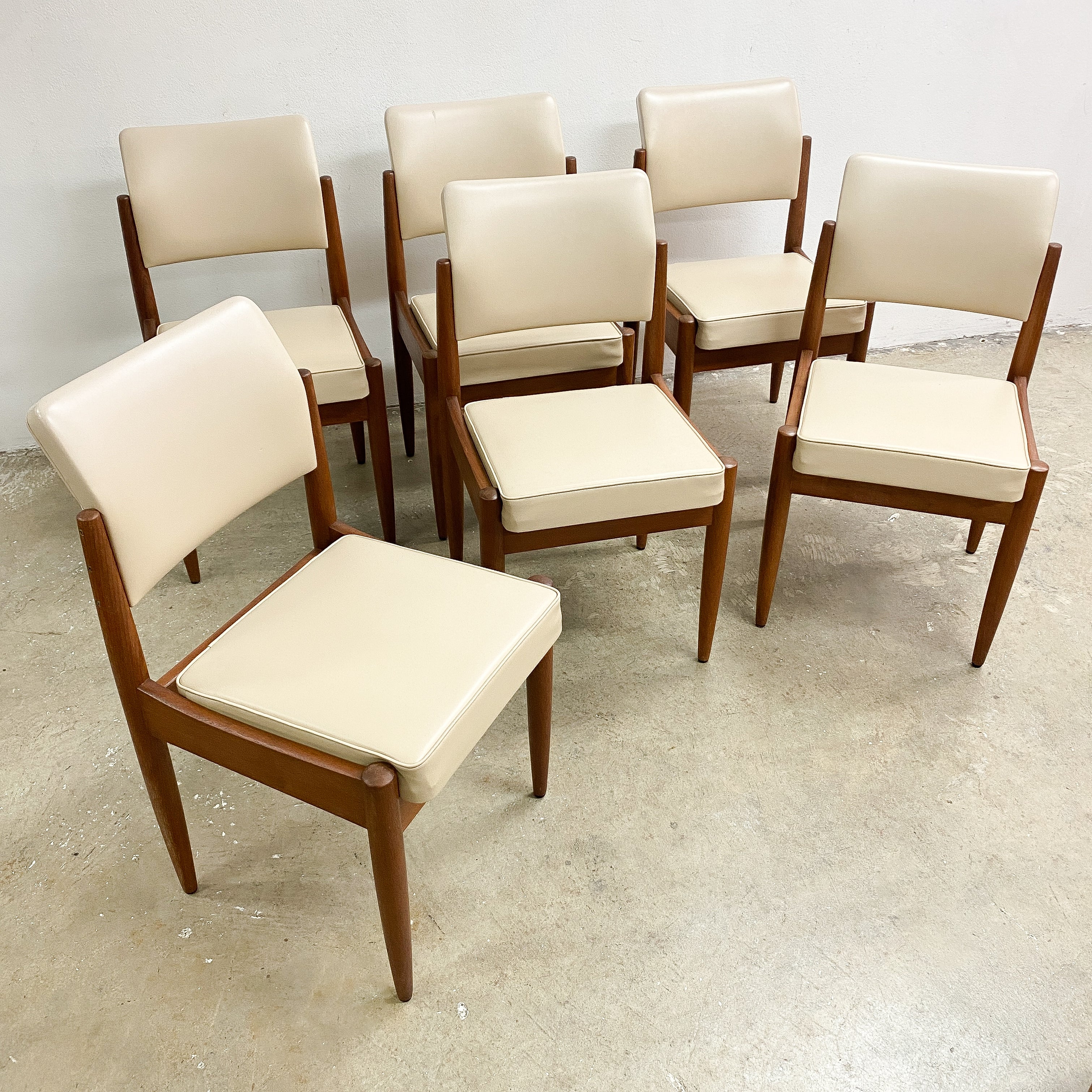 Set of Six Mid Century Chiswell Dining Chairs– The Design Ark