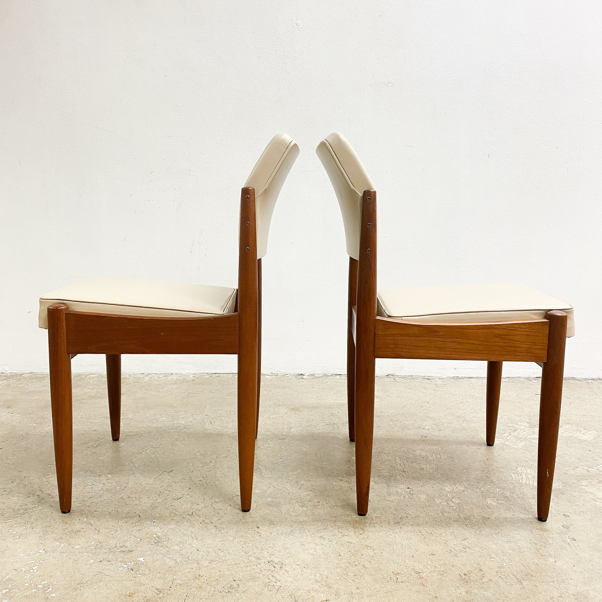 Set of Six Mid Century Chiswell Dining Chairs– The Design Ark