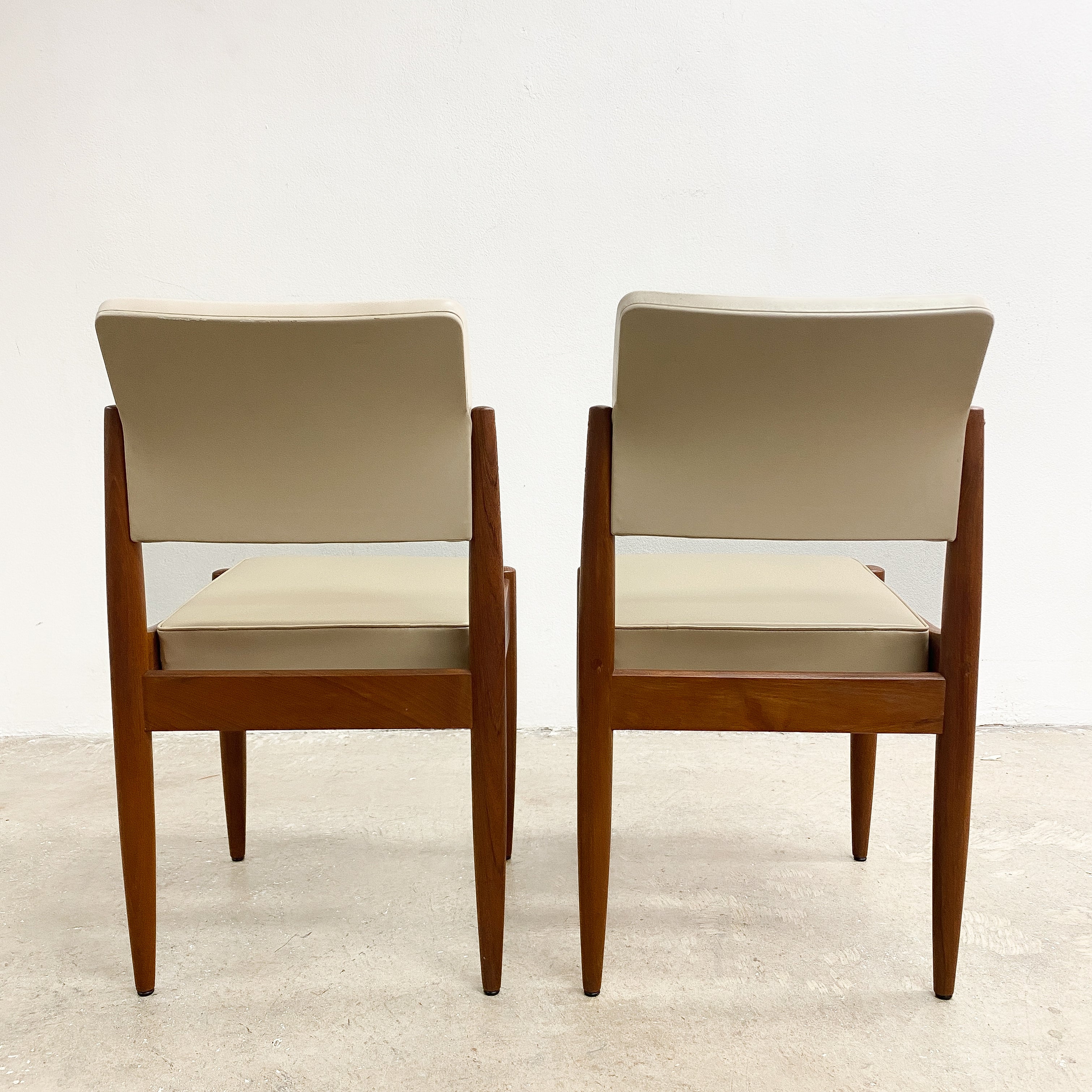 Set of Six Mid Century Chiswell Dining Chairs– The Design Ark