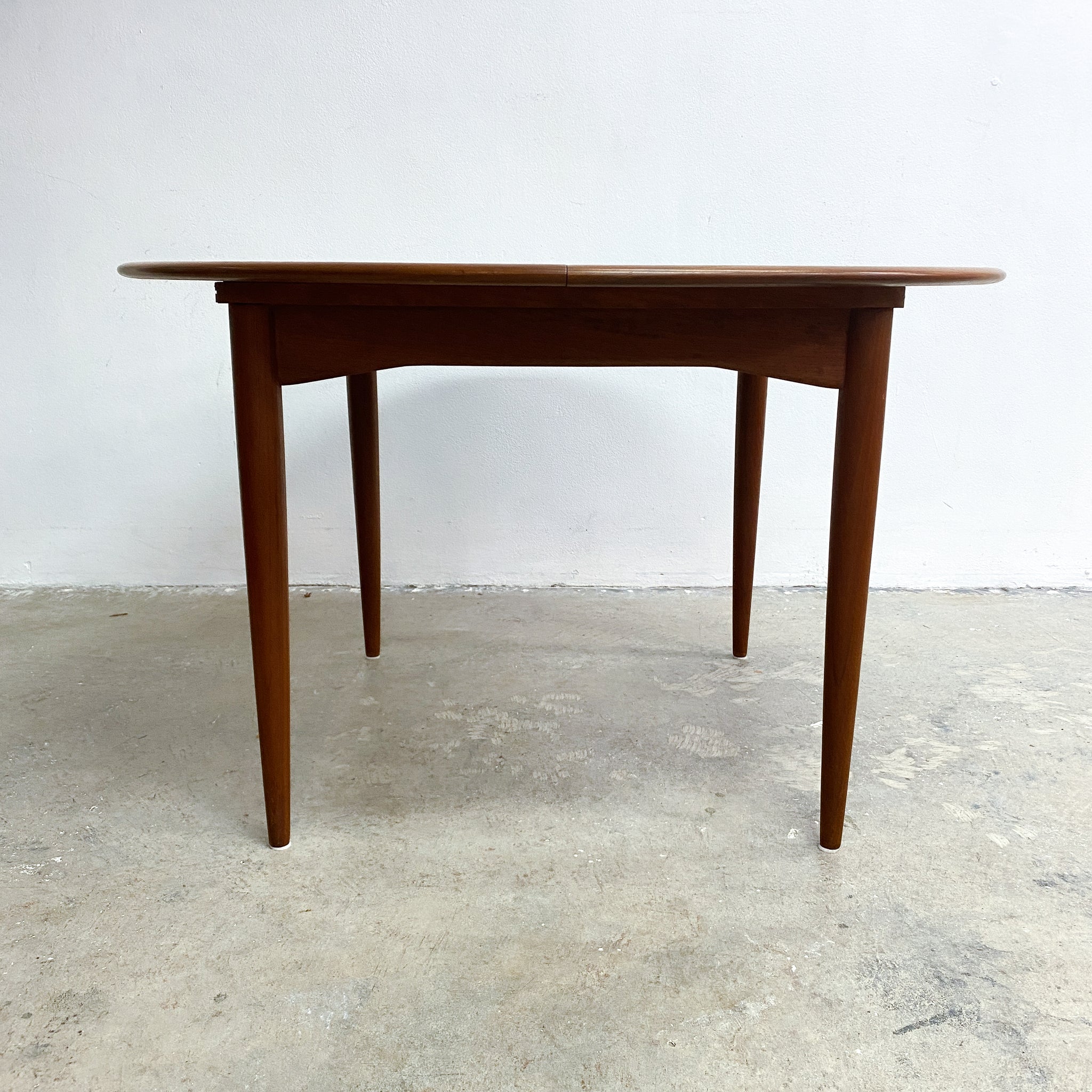Mid Century Parker Teak Round Extension Dining Table– The Design Ark