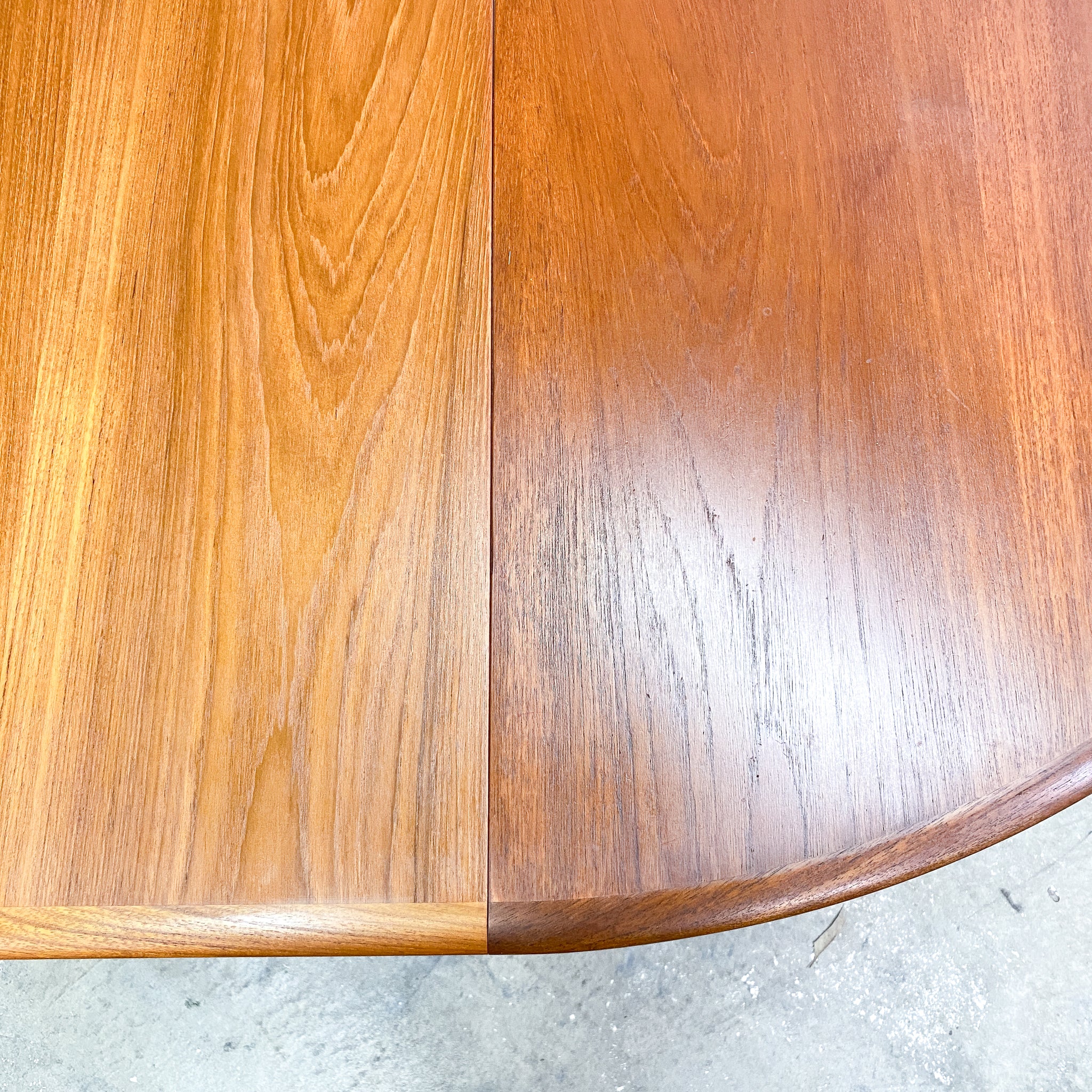 Mid Century Parker Teak Round Extension Dining Table– The Design Ark