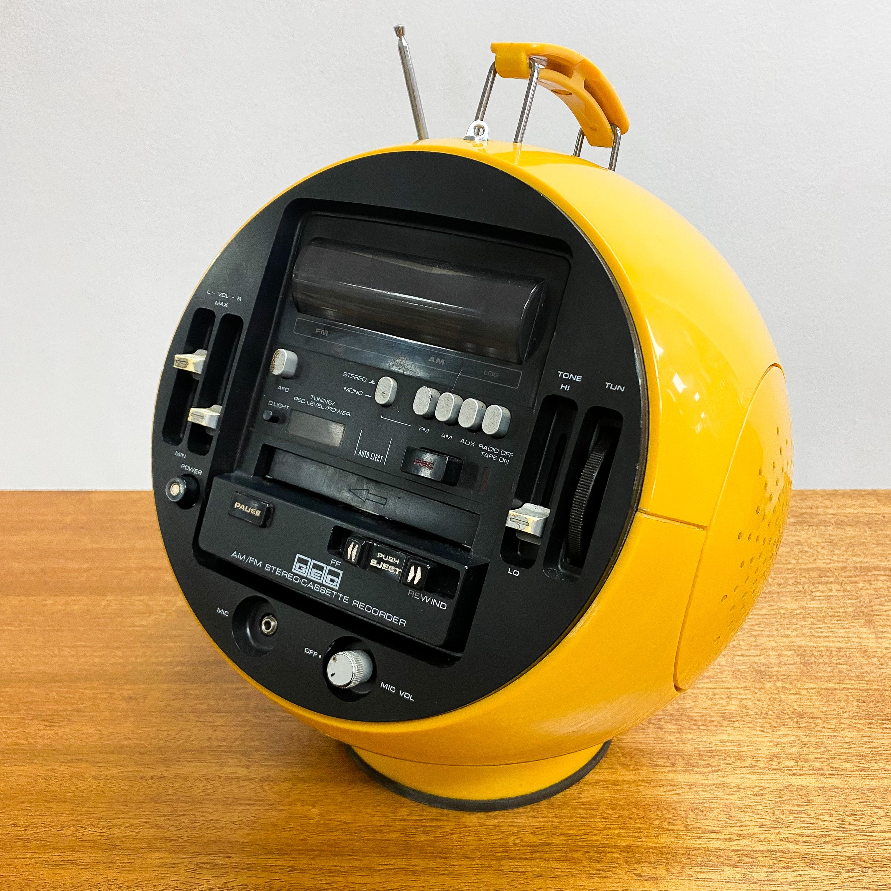 Mid Century Weltron Space Ball Stereo Cassette Player– The Design Ark