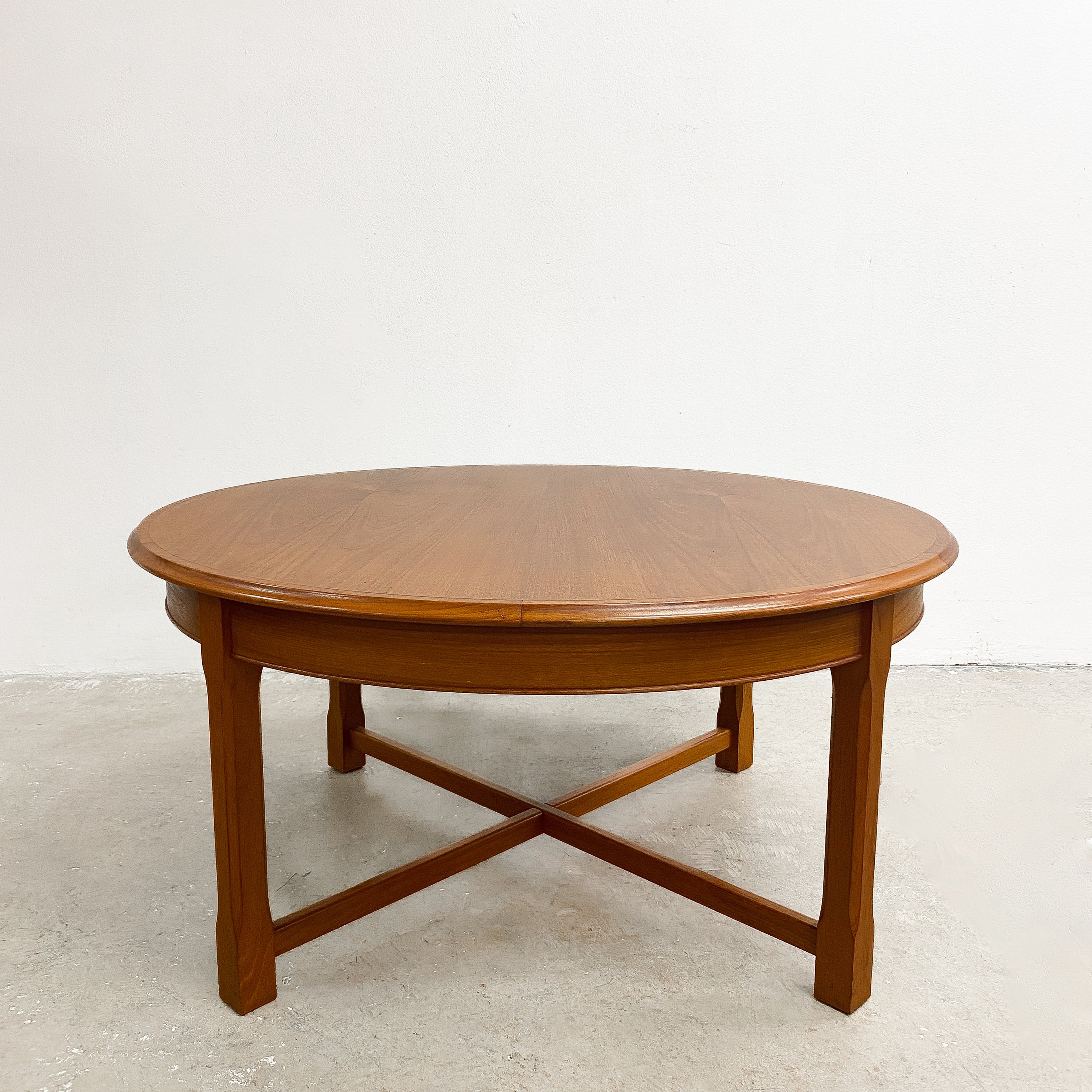 Mid Century Parker Round Coffee Table– The Design Ark