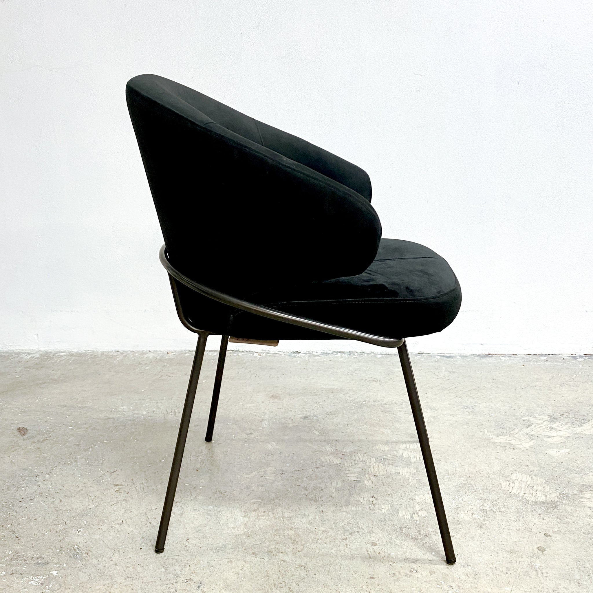 Set 6 Designer Eichholtz Kinley Dining Chairs - Black Velvet– The ...